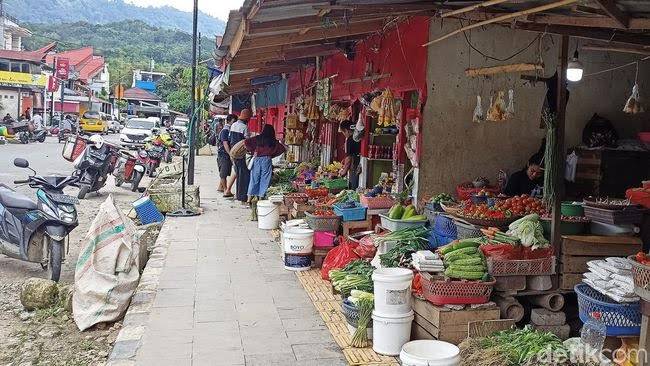 Pedagang Pasar Sore Terlantar, Begini Respon Bappeda Toraja Utara