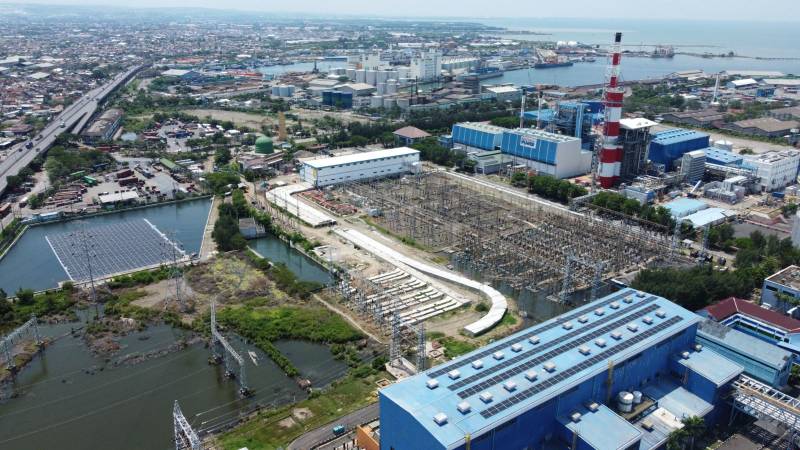 Catatkan Sejarah, PLN Berhasil Operasikan PLTS Terapung Terbesar di ...