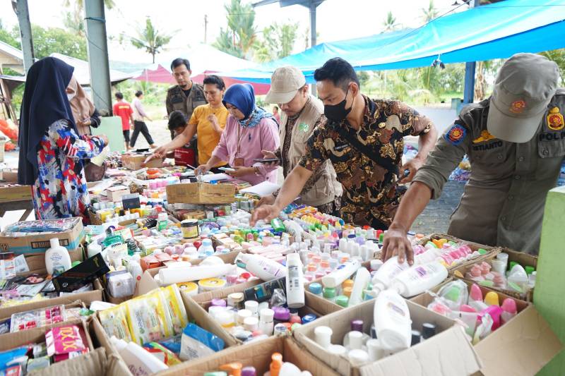 Tim Terpadu Pengawasan Obat dan Makanan Temukan Produk Pangan Expired ...