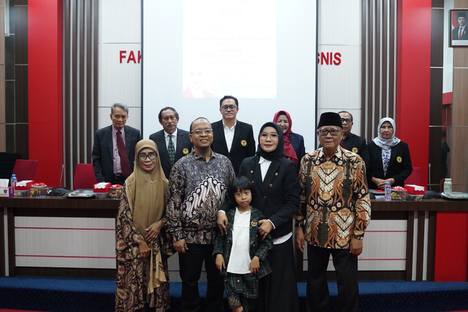 Ketua IWAPI Sulsel, Ainun Jariah Raih Doktor Cum Laude di Unhas, Tuntas ...